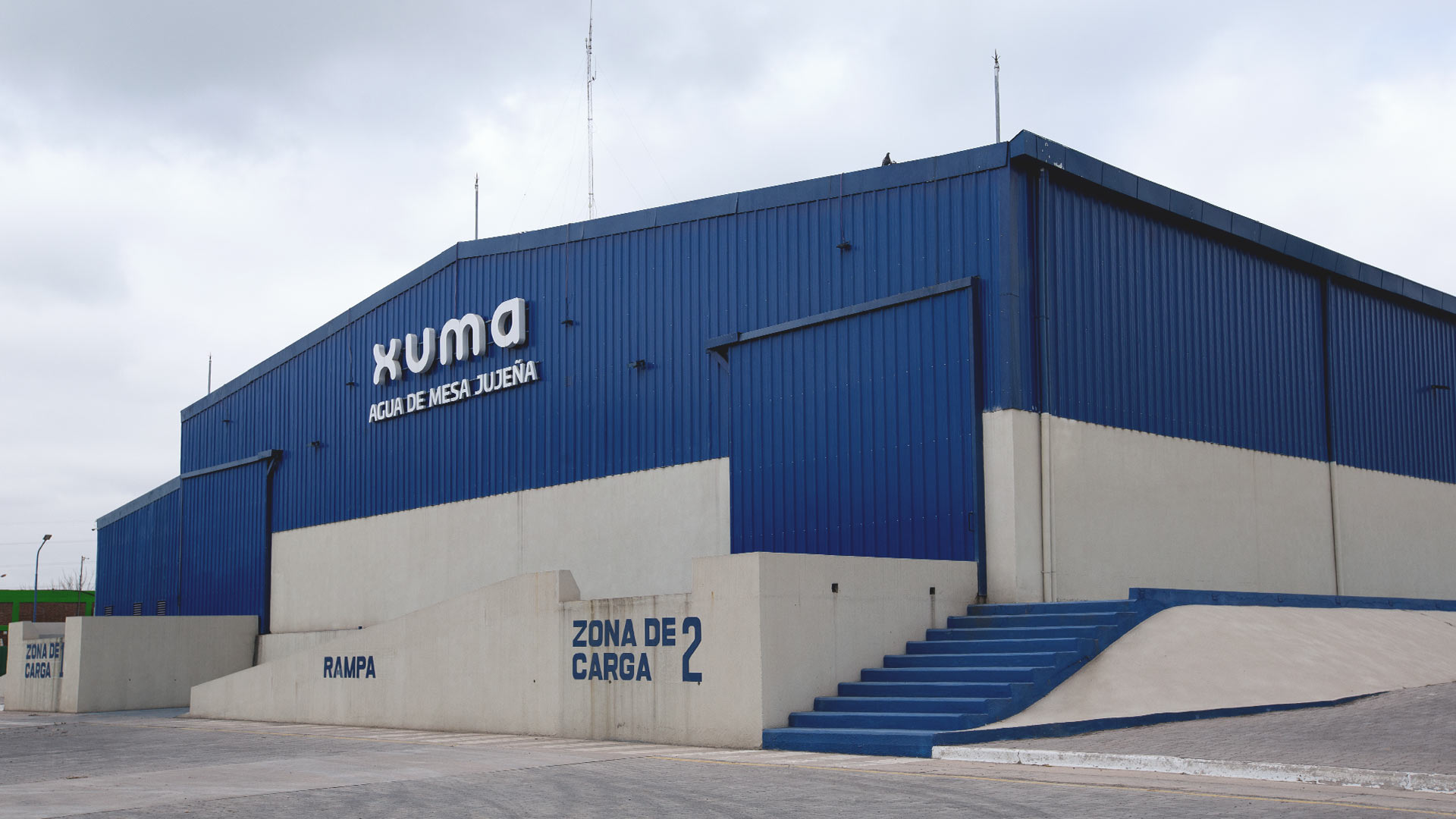 Xuma. Fábrica embotelladora. - Comisión de Filmaciones de Jujuy